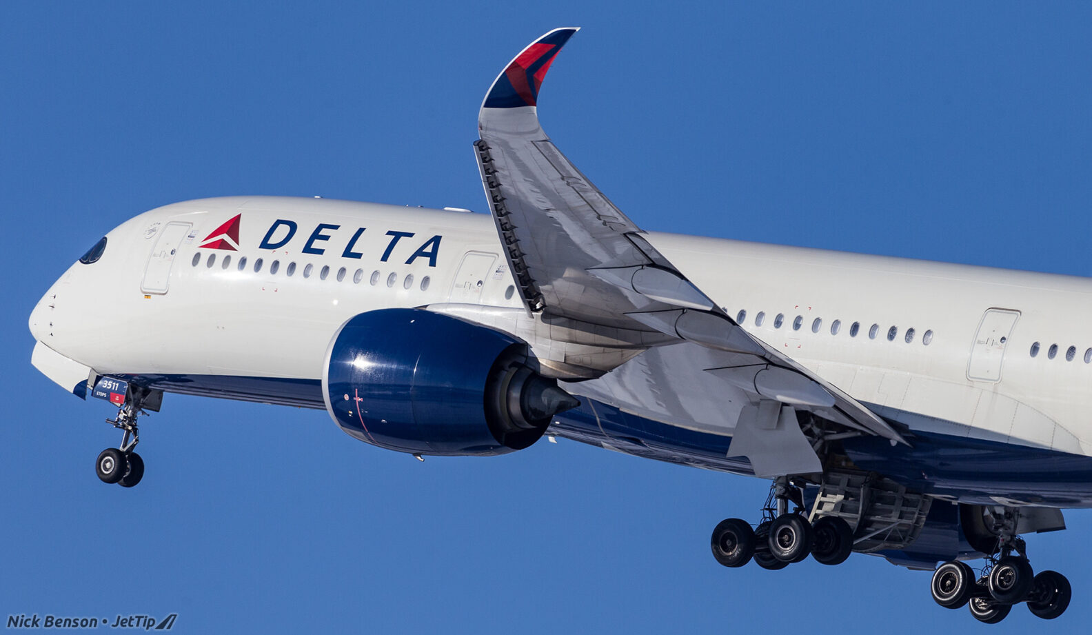 Real-time FAA data is now powering JetTip's smart flight alert system