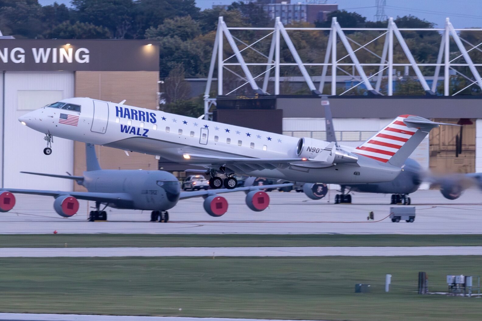 Tracking the 2024 US presidential campaign aircraft